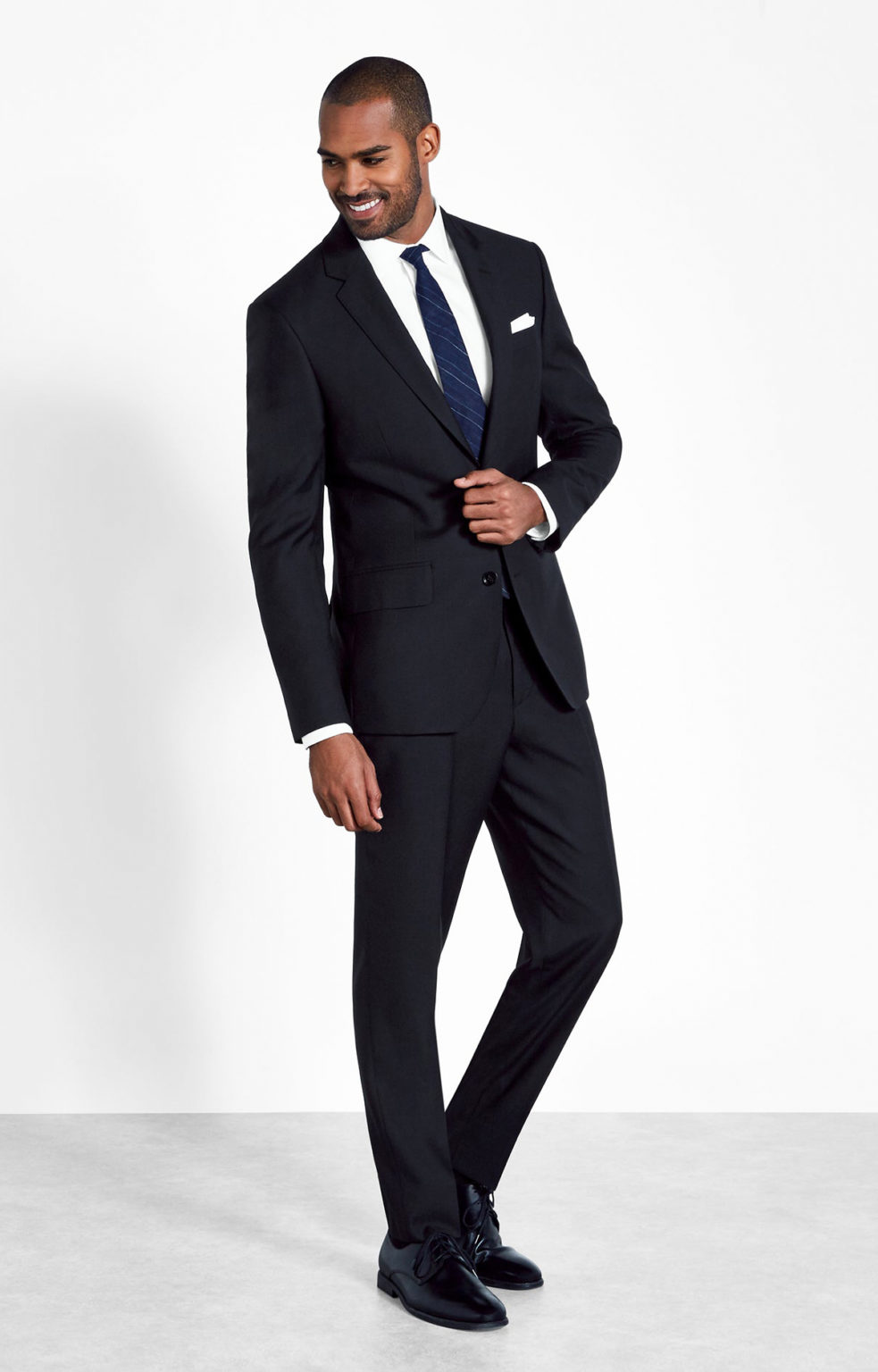 Elegant Ways to Wear Derby Shoes with a Suit